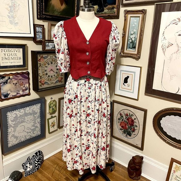 Landhaus Mode | Skirts | Landhaus Mode Made In Germany Red And Beige ...